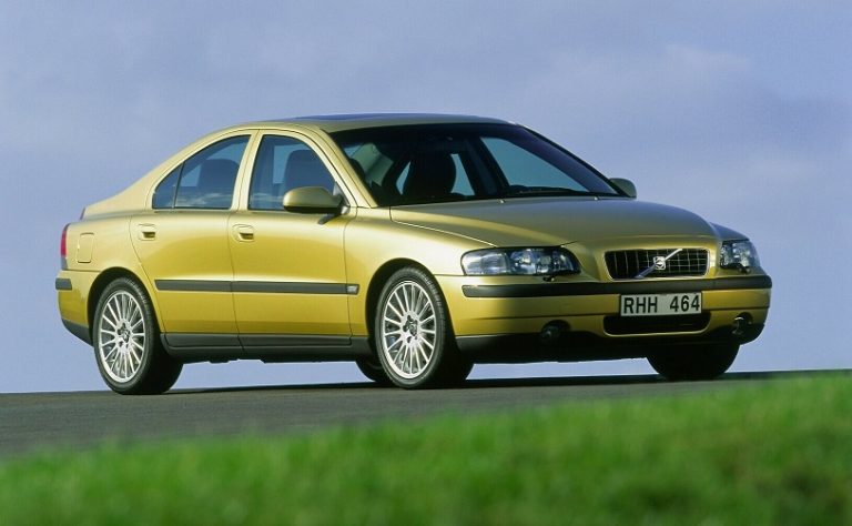 No longer sold in South Africa, the S60 powerful yet efficient plug-in ...